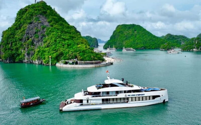 Hanoi : Halong Bay Luxury 5-Star Cruise with Jacuzzi & Lunch - Starting the Journey: From Hanoi to Ha Long Bay