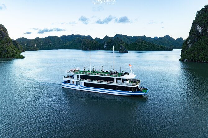 Hanoi: Halong Bay Luxury Cruise with Lunch, Jacuzzi, Sunset Party - Introduction