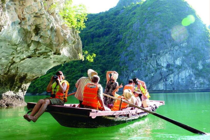 Hanoi: Halong & Lan Ha Bay Cruise with Limousine Transfer - Detailed Review of the Hanoi: Halong & Lan Ha Bay Cruise with Limousine Transfer