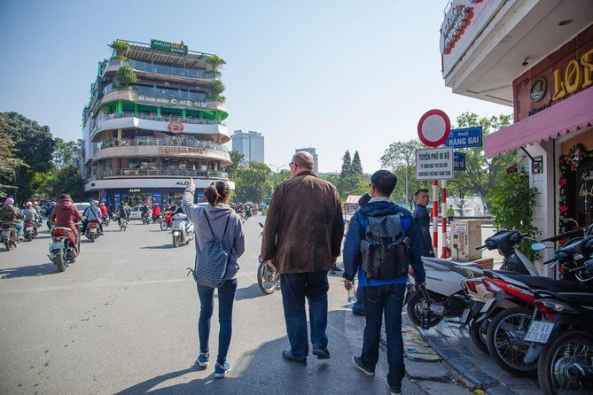 Hanoi Highlights: Full-Day Small Group with Lunch and Cyclo ride - Hoan Kiem and Ngoc Son Temple: The Heart of Hanoi