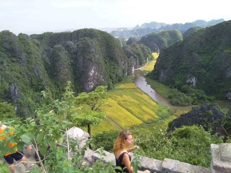 Hanoi: Hoa Lu, Trang An Caves & Mua Cave Day Trip and Lunch - Summary: Who Should Consider This Tour?