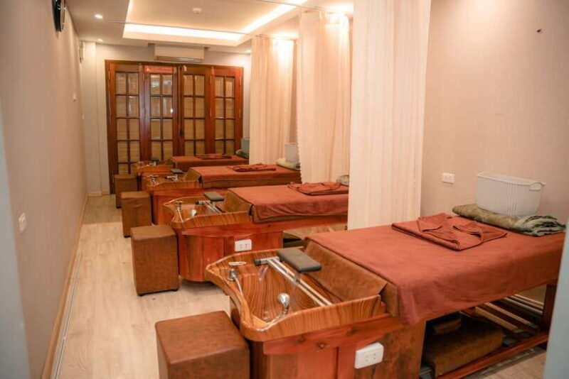 Hanoi Lá Spa 38: Herbal Shampoo &Head Massage Treatment 90' - Navigating the Details: Price, Duration, and Locations