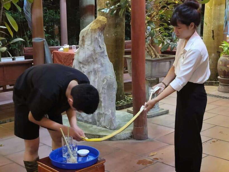 Hanoi: Le Mat Snake Village Tour with 10 Dishes - Starting Point and Transport