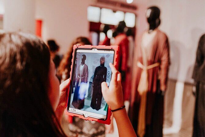 Hanoi Luxury City Tour 1 Day by Limousine and Deluxe Lunch - Exploring the Itinerary in Depth