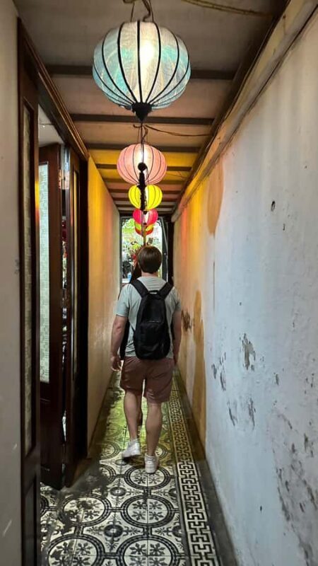 Hanoi: Morning Food Walk with Market Visit & Rooftop Coffee - Key Points