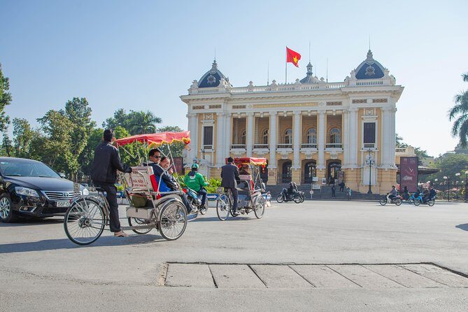 Hanoi: Morning Street Food tour with Cyclo Tour - Key Points