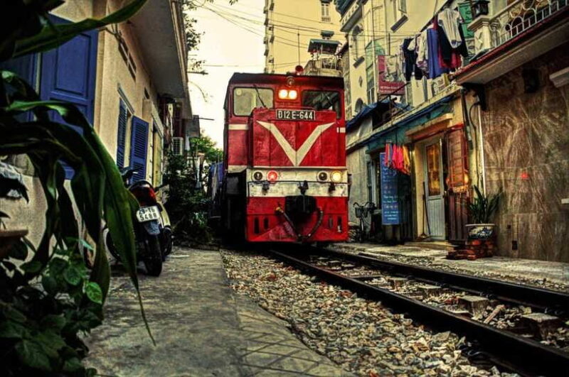 HANOI: MOTORBIKING TO TRAIN STREET AND TEMPLE OF LITERATURE - Final Thoughts