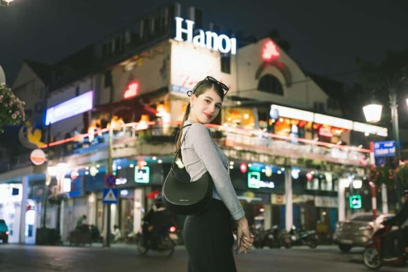 Hanoi Night Portraits: Capture the Citys Vibrance - An In-Depth Look at Hanoi Night Portraits