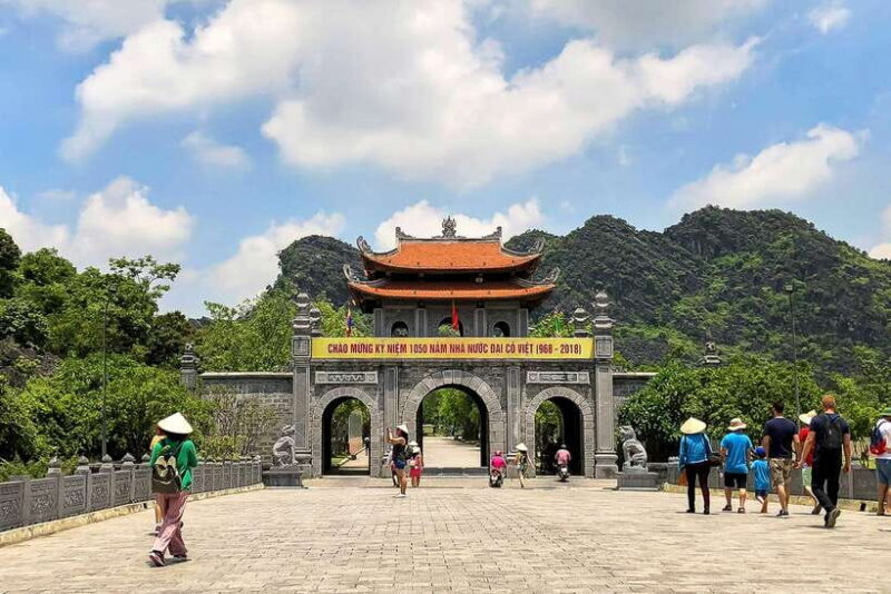 Hanoi/Ninh Binh: 1-Day Tam Coc/Trang An, Hoa Lu & Mua Caves - Key Points