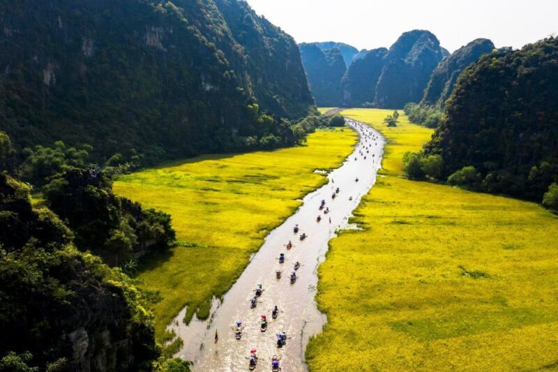 Hanoi: Ninh Binh Day Trip Visit Hoa Lu, Tam Coc & Mua Cave - Tam Coc: A Tranquil Boat Ride