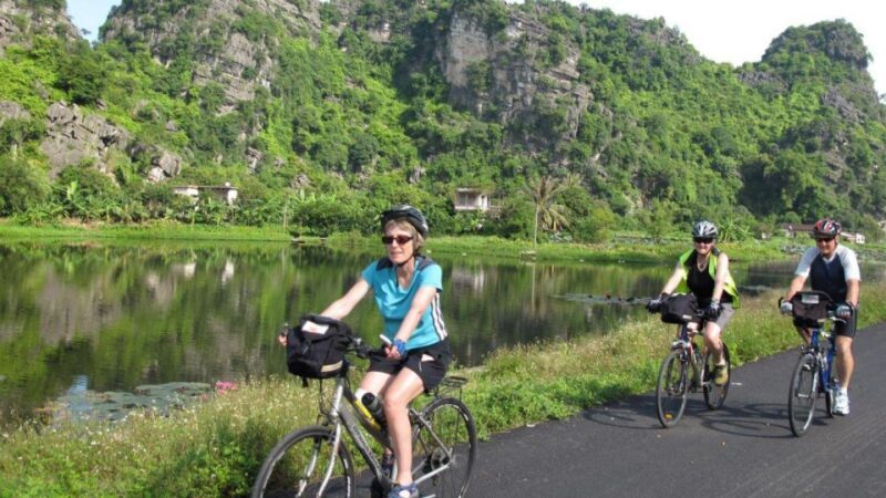 Hanoi: Ninh Binh Day Trip Visit Hoa Lu, Tam Coc & Mua Cave - Mua Cave: Climb for Panoramic Views