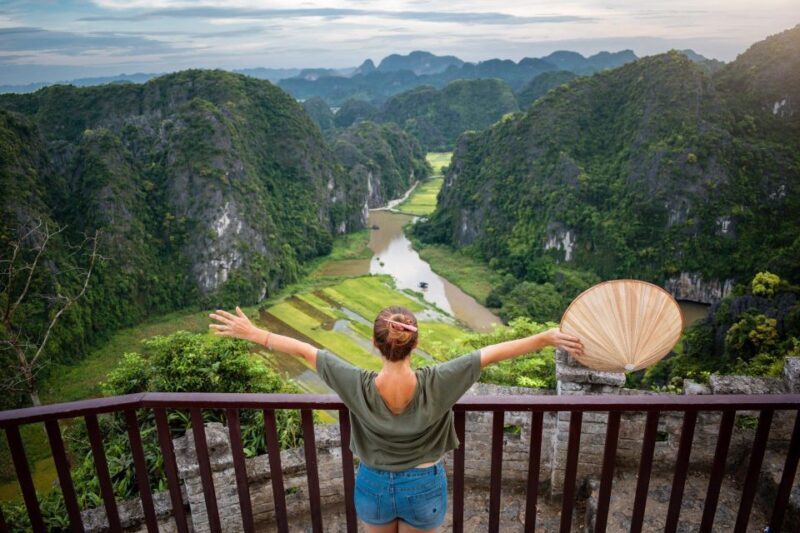 Hanoi: Ninh Binh - Halong 2 D1N trip by Bus - Bungalow/Hotel - Transportation, Comfort, and Practical Details