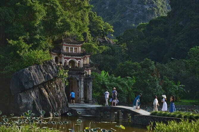 Hanoi-Ninh Binh Highlights: Hoa Lu, Mua Caves, Tam Coc, Bich Dong - Key Points