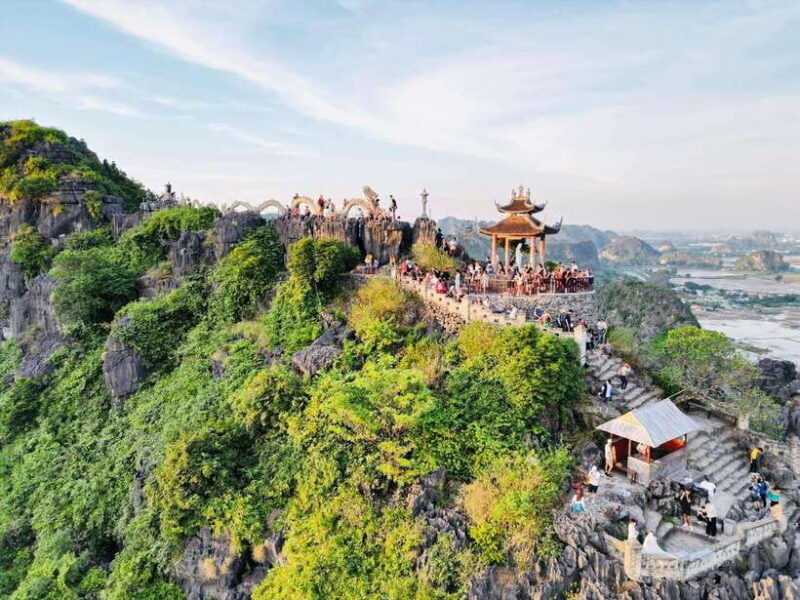 Hanoi: Ninh Binh Trip to Bai Dinh Pagoda, Trang An, Mua Cave - Traditional Lunch: Vietnamese Flavors