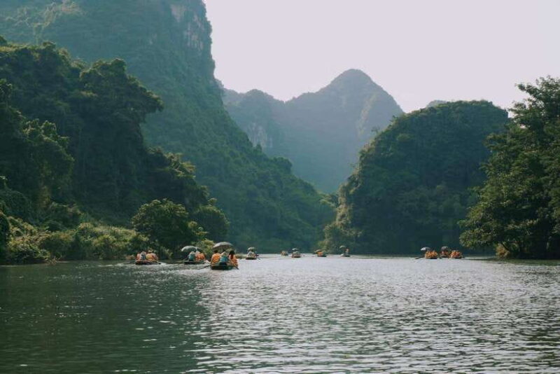 Hanoi: Ninh Binh Trip to Bai Dinh Pagoda, Trang An, Mua Cave - Returning to Hanoi