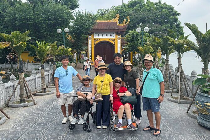 Hanoi: Old Quarter and French Quarter Walking Food Tour - Visiting Train Street: The Highlight for Many