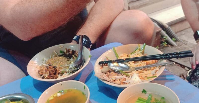 Hanoi: Old Quarter Street Food Walking Tour with 10 Tastings - Key Points