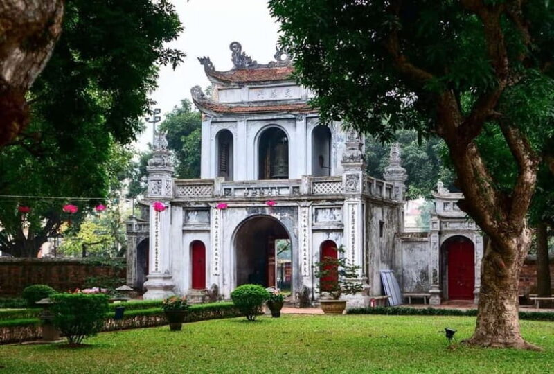Hanoi Old Quarter Walking Tour Small Group With Guide - Key Points