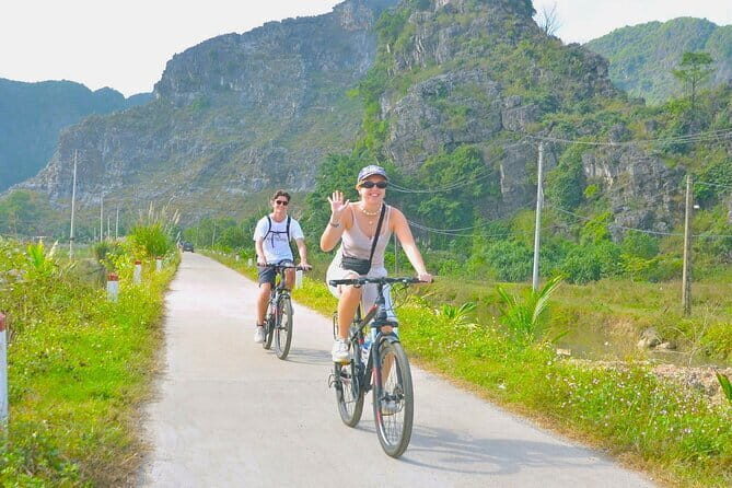 Hanoi Private Day Trip to Hoa Lu, Tam Coc, Mua Cave, Local Family - A Closer Look at What You Can Expect from This Tour