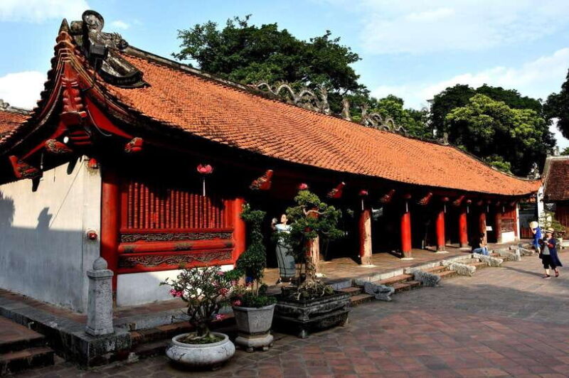 HANOI: RIDE TO HANOI JANE RELATED ATTRACTIONS & TRAIN STREET - The Value Proposition