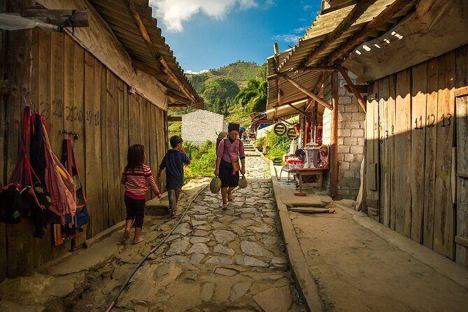 Hanoi Sapa and Halong Bay Package Tour 5 Days 4 Nights - The Downside: Long Days and Rushed Schedules