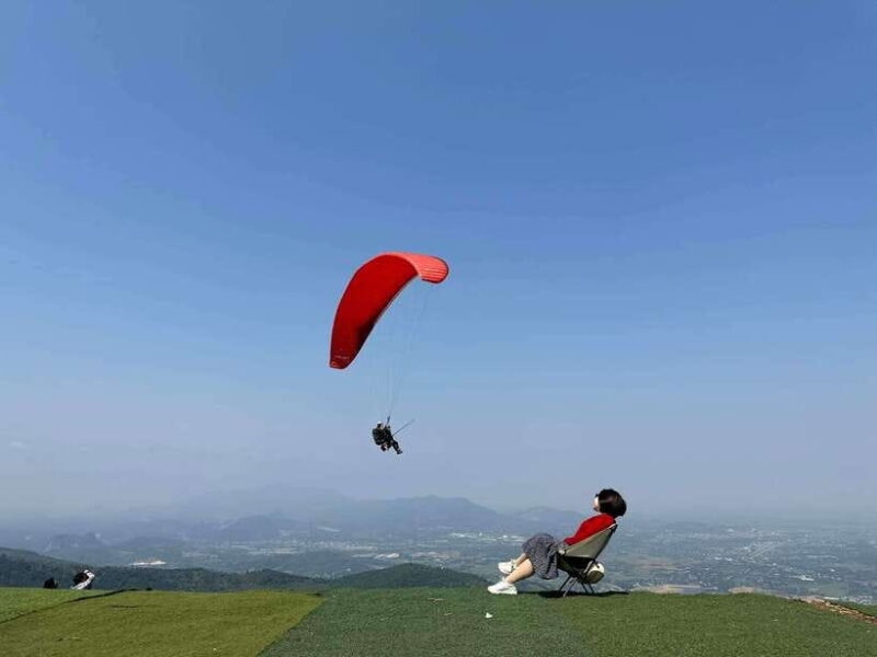 Hanoi Sky Tour: Paragliding - The Balance of Safety and Adventure