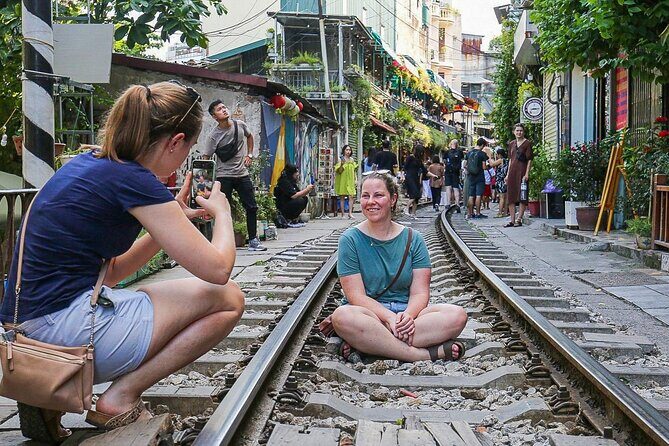 Hanoi Street Food Adventure: Train Street & Local Delights - Key Points
