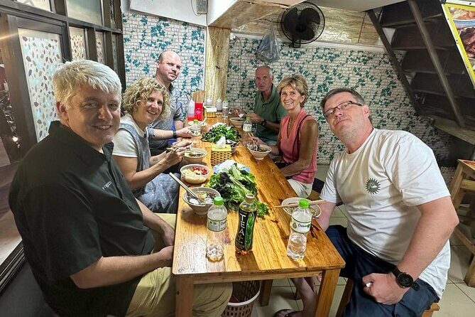 Hanoi Street Food by Walking Small Group Tour - Key Points