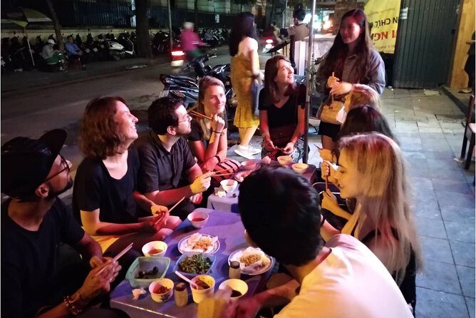 Hanoi Street Food + Night Life Tour - A Walk Through Hanoi’s Old Quarter: Setting the Scene