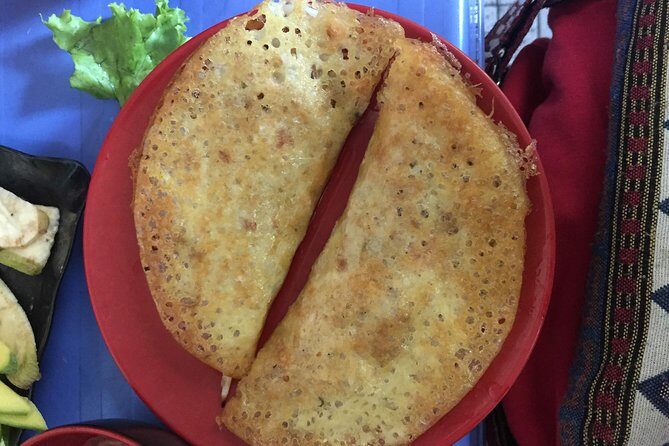 Hanoi street food tour with local expert guide - A Closer Look at the Experience