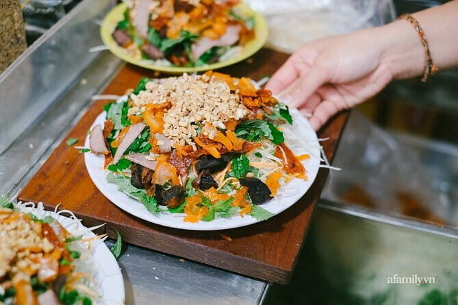 Hanoi Street Food Tour with Small Group - Who Is This Tour Best For?
