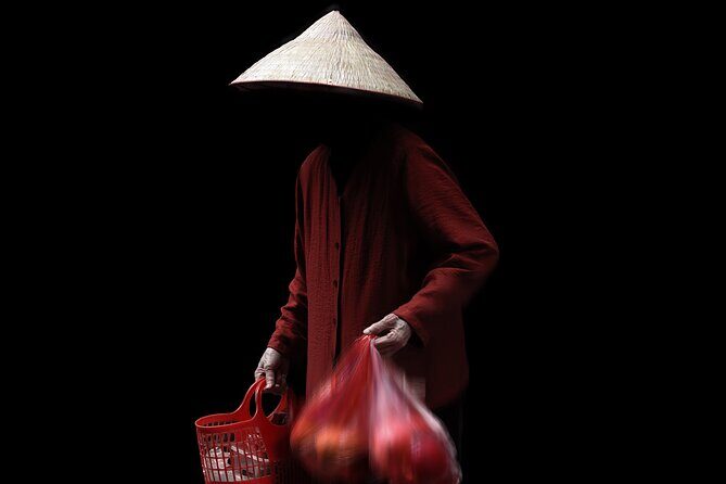 Hanoi Street Photography with a Pro Phone & Camera - Key Points