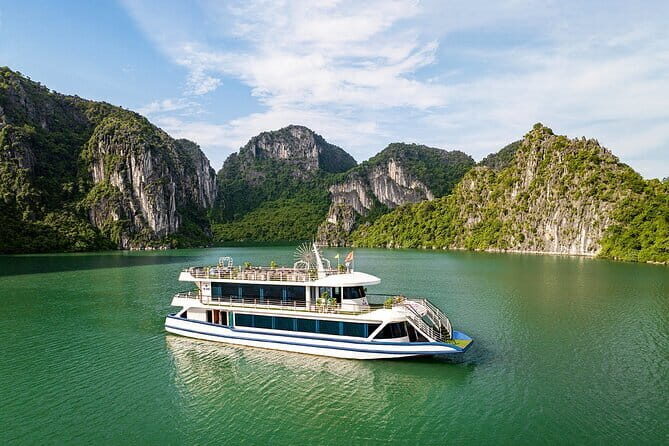Hanoi to Halong Bay Enjoy a New Cruise with Buffet and Party - Key Points