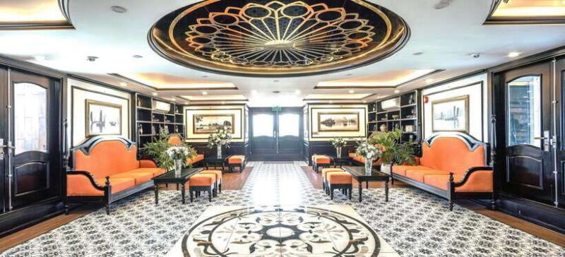 Hanoi to Halong Bay: TOP Luxury Cruise with Buffet Lunch - Afternoon at Titov Island