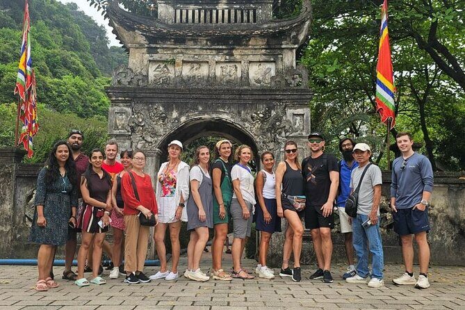 Hanoi to Ninh Binh: Hoa Lu, Trang An Boat & Mua Cave Day Tour - Authenticity and Value