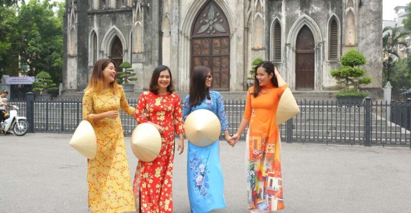 Hanoi: Traditional Ao Dai Dress and Non La Hat Rental - Key Points