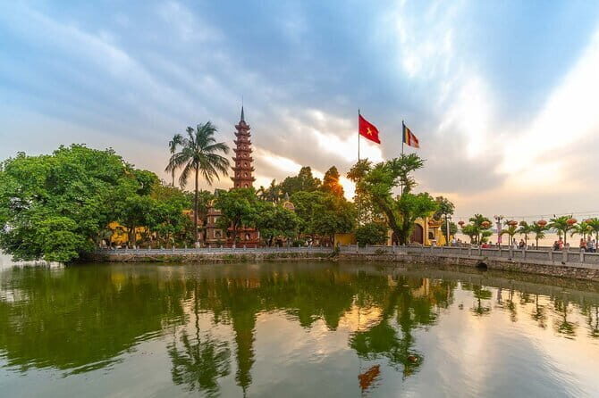 Hanoi Train Street and Incense Village Private Tour - An Authentic Taste of Hanoi: What the Tour Offers