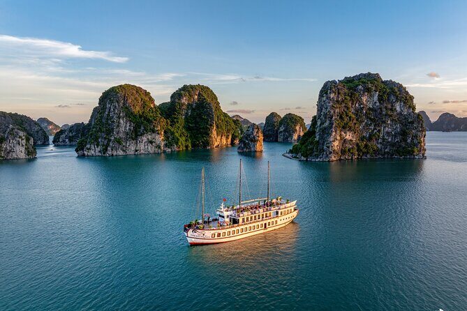 Hanoi: Treasure Junk Cruise Explore the Hidden of Bai Tu Long Bay - Key Points
