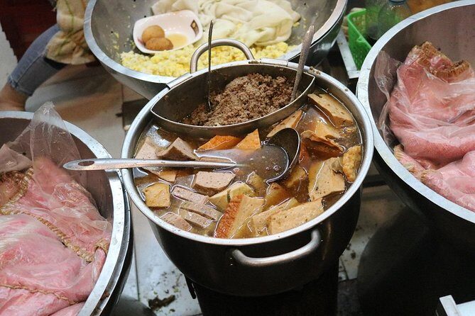 Hanoi Vespa After Dark Street food + Train Street+ Live Music - FAQ