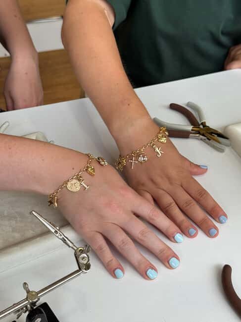 Hanoi: Vietnam gold-plated jewel assemble workshop - Key Points