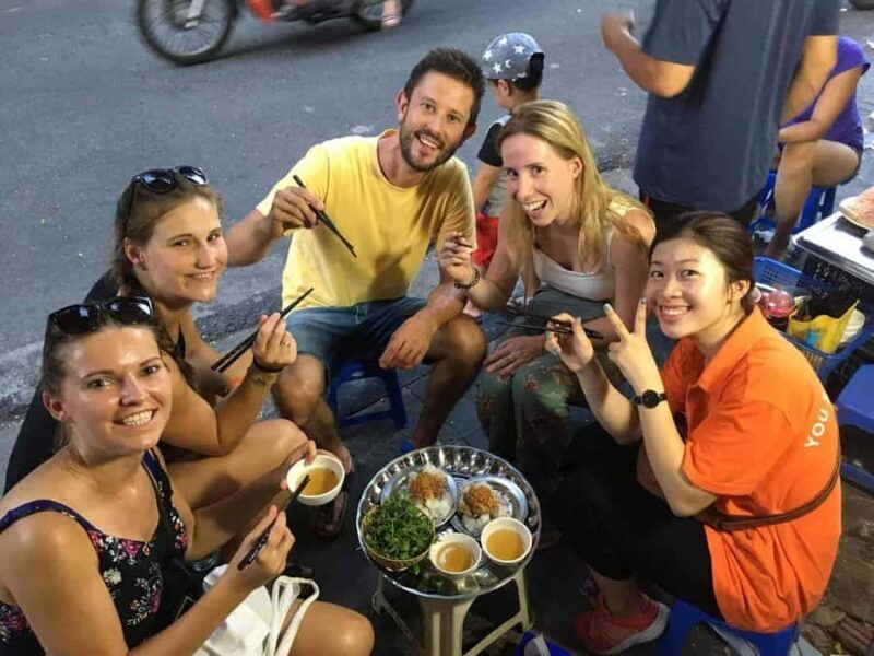 Hanoi: Vietnamese Street Food Tour with Local Guide - A Taste of Hanoi: An Authentic Food Journey