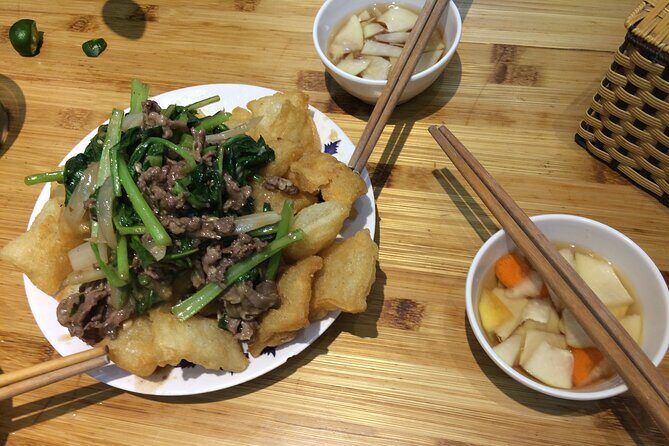 Hanoi: Walking and Cyclo ride Guided Tour with Lunch - Exploring Hanoi’s Sights and Sounds