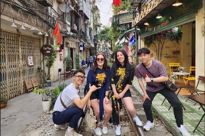 Hanoi Walking Street Food Tour with Train-Street Visit - Heading to Train Street: The Big Icon