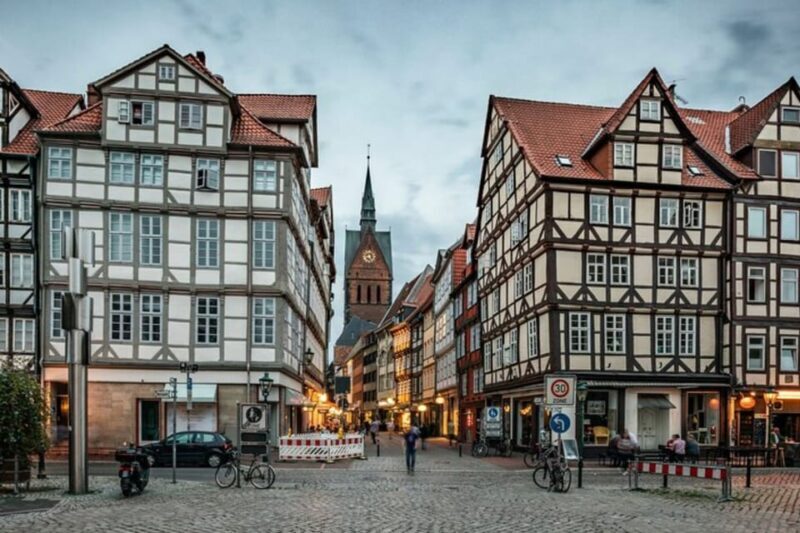 Hanover: Private Walking tour with A Guide (Private Tour) - The Value of a Private, Custom-Tailored Experience