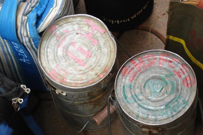 Happiness, Home Delivered: The Dhobis and Dabbawalas of Mumbai - Key Points