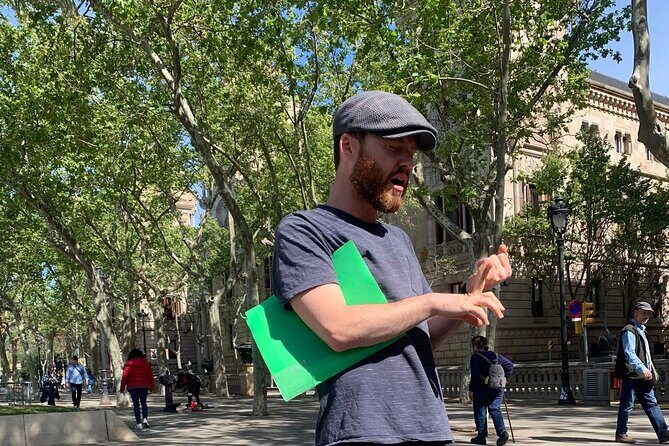 Happiness Walking Tour in Barcelona - The Itinerary: What You’ll See and Do