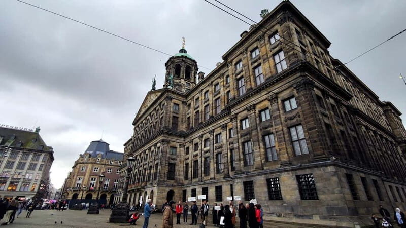 Happy birthday Amsterdam! Exclusive Tour with a Local Guide - Key Points