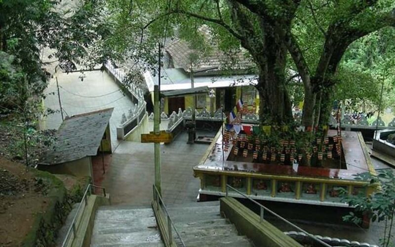 Haputale: Hindu and Buddhist Temple Tour with Pickup - Authentic Experiences and Practical Details