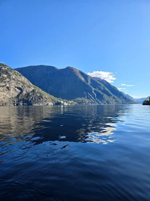 Hardangerfjord: Guided Kayak Tour - Authentic Experiences Drawn from Reviews