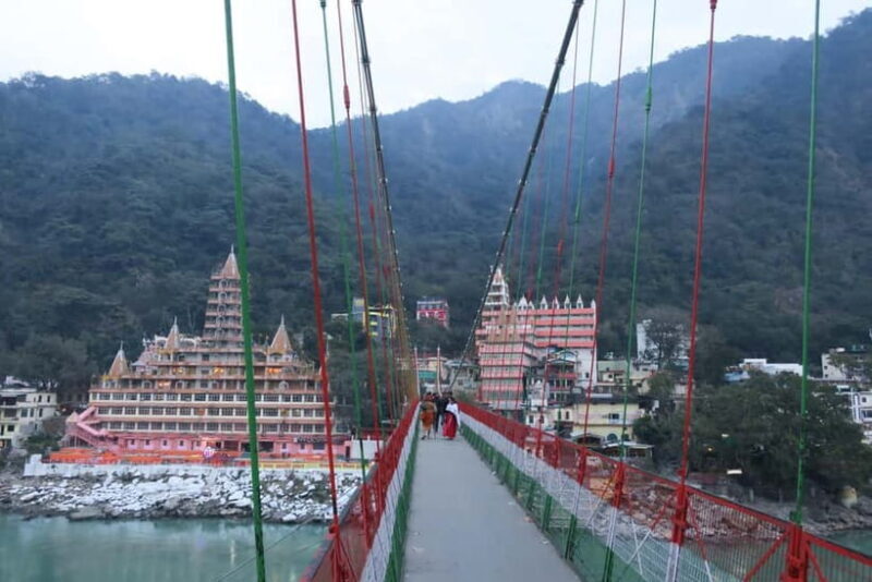 Haridwar: Private Day Trip to Haridwar & Rishikesh by TukTuk - Morning in Rishikesh: Spiritual Awakening by the River